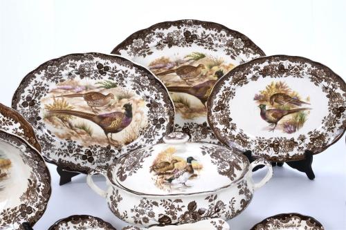 ENGLISH TABLEWARE THE ROYAL WORCESTER GROUP PALISSY GAMES SERIES, MID ...